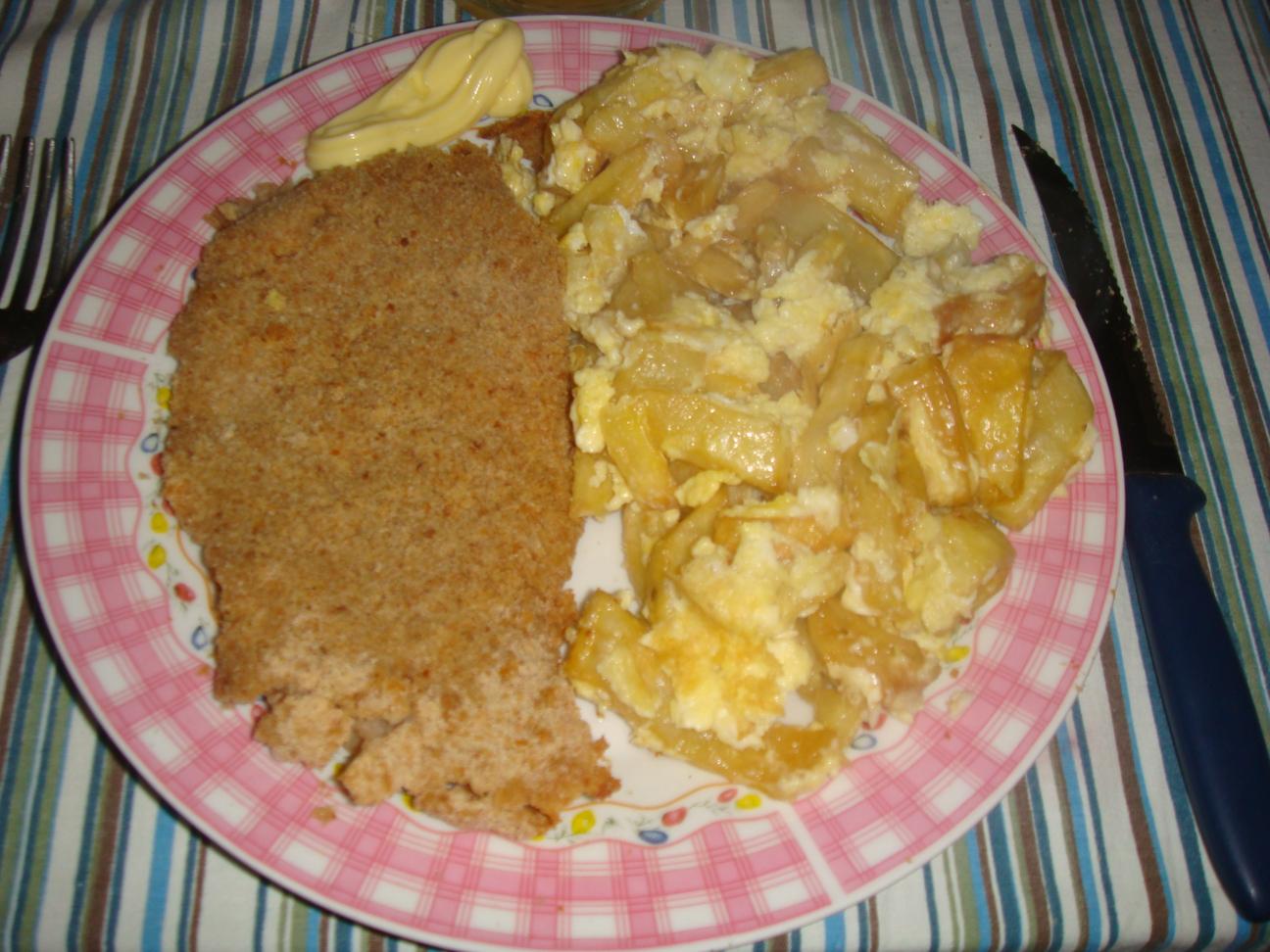 RECETAS Y ALGO MAS: PAPAS FRITAS CON HUEVOS REVUELTOS