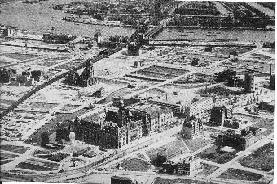 Rotterdam Destijds: Bommen op Rotterdam - 1940