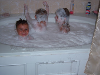 The Diaz Family: BuBBle BaTH FuN