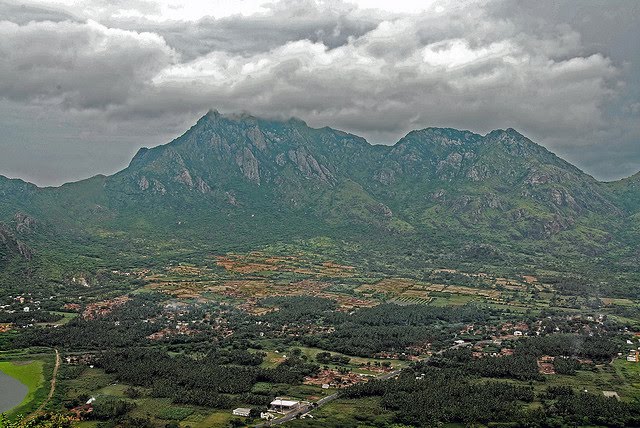 Trekking & Sightseeing: Aralvaimozhi - Chekkar Giri, Tamil Nadu