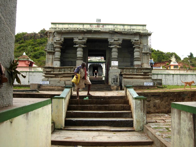 HOYSALA TEMPLE ARCHITECTURE AND GRANDEUR: Bhairava Temple, Pushpagiri ...