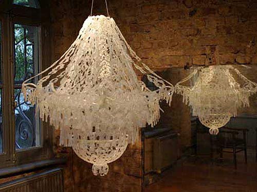 A n z u: Paper chandeliers