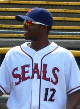 Victoria Seals Baseball Blog: Smith and Cronin turn the tide against Maui