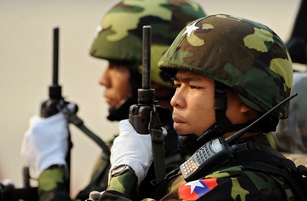 Myanmar Defence Weapons: Myanmar Army parade in 2010