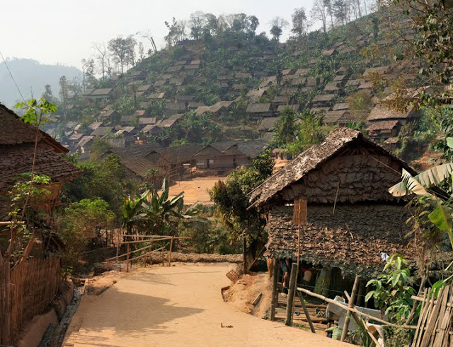 In Burma: Mae La Oo Refugee Camp