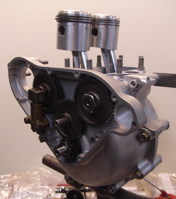 Trojan Classic Motorcycles: Triumph pre-unit engine re-build