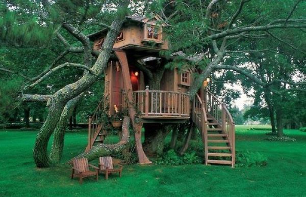 Crazy, Lazy, Silly and Strange: TOTALLY. BADASS.TREEHOUSES.