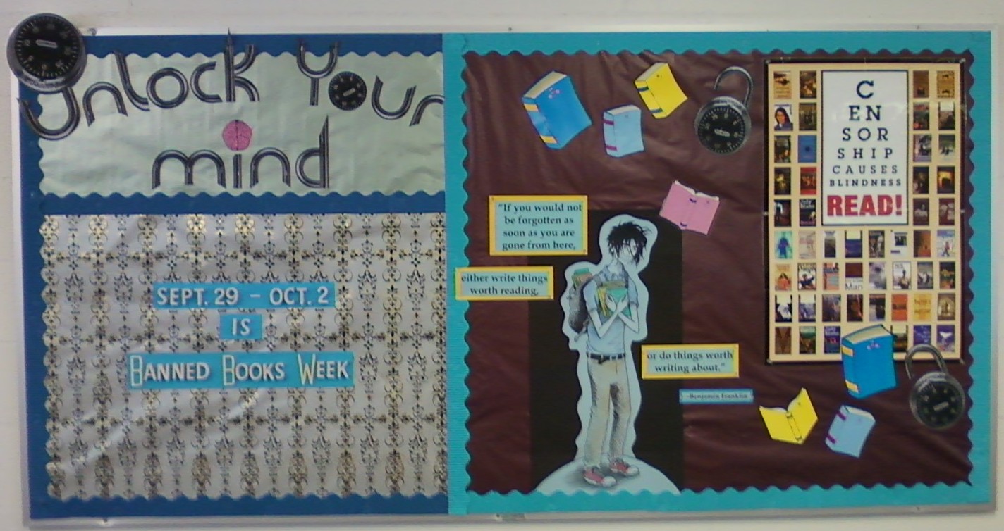Smells Like Library: BULLETIN BOARDS & DISPLAY : Banned Books Week!