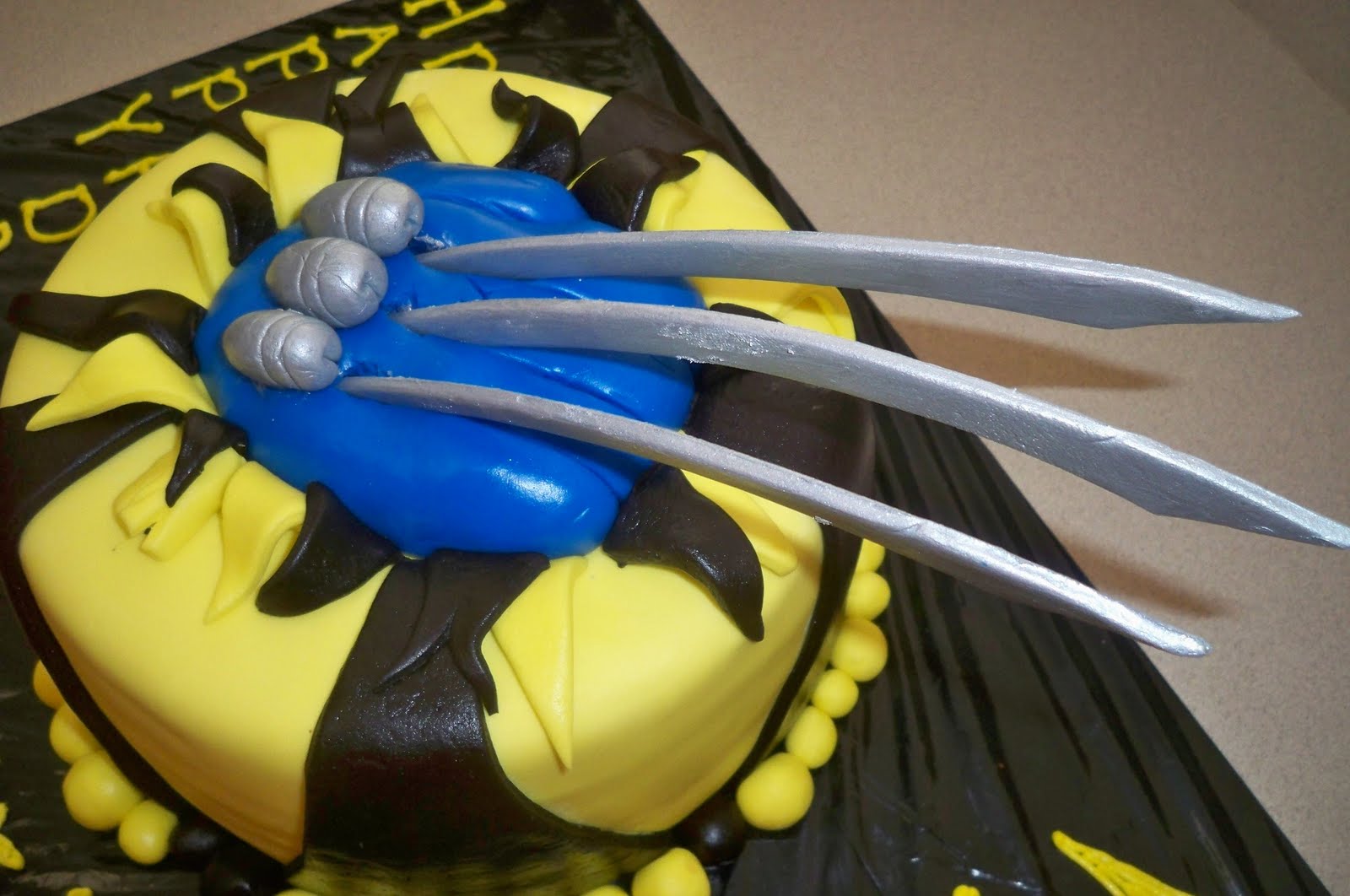 "Grace of Cakes": Marvel Comics Wolverine Cake