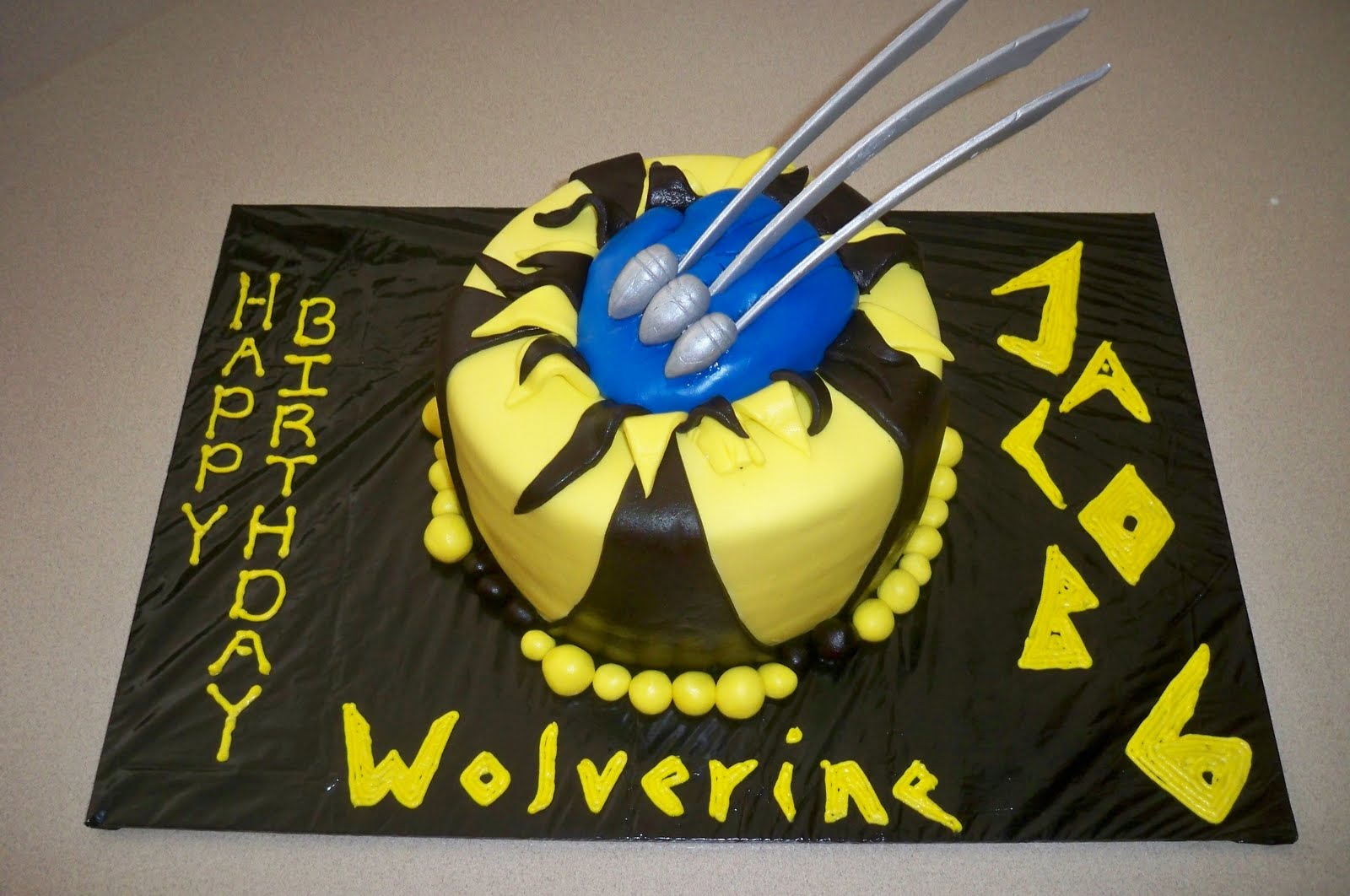 "Grace of Cakes": Marvel Comics Wolverine Cake