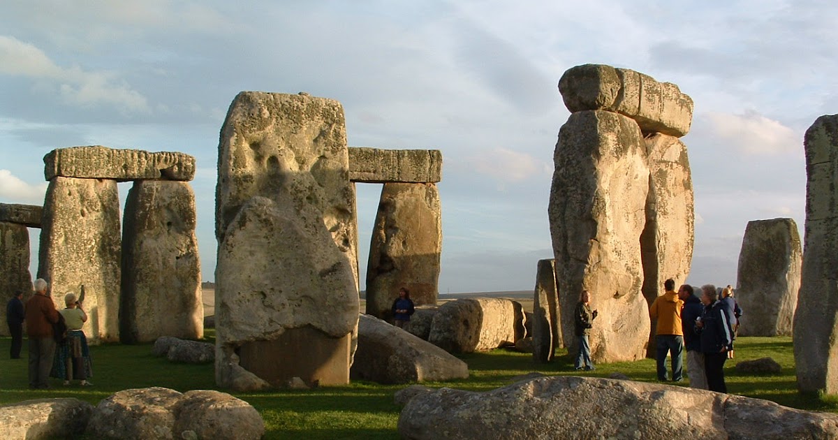 The Stonehenge Tourist Guide. : Stonehenge Special Access Visits