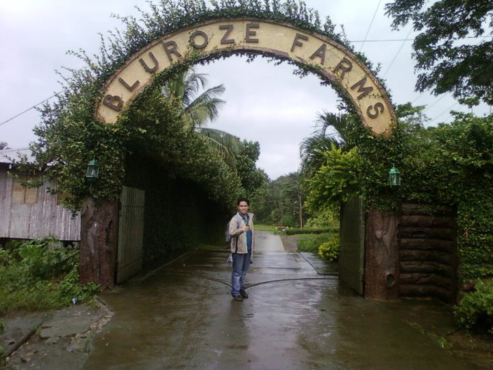 IGNACIOLOGY: BLUROZE FARMS - Lipa, Batangas