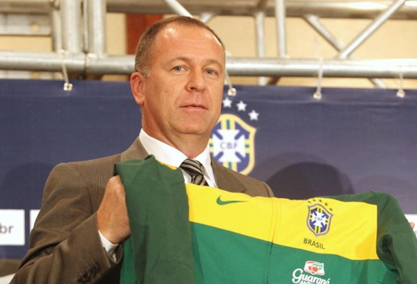 Primeira convocação de Mano Meneses