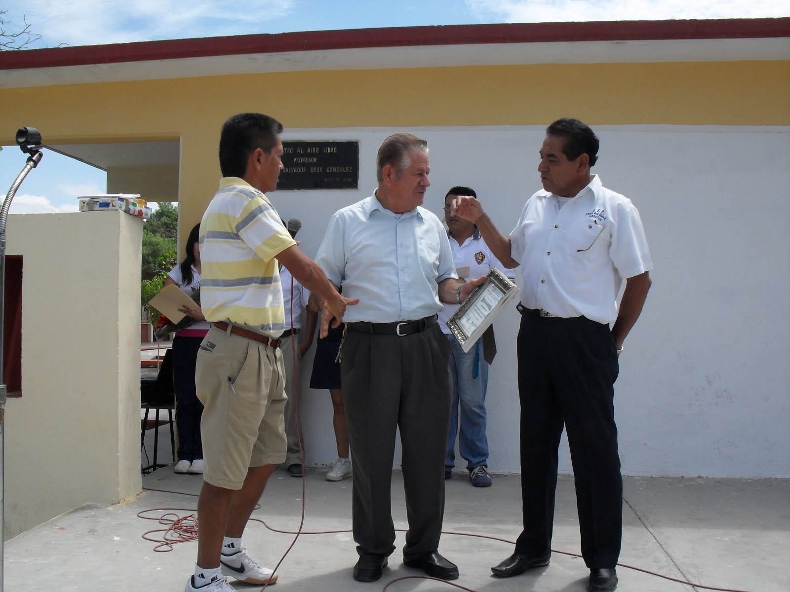 Escuela Secundaria Gabriel Fco. Ojeda Agúndez: DESPEDIDA AL PROFR. RENE ...