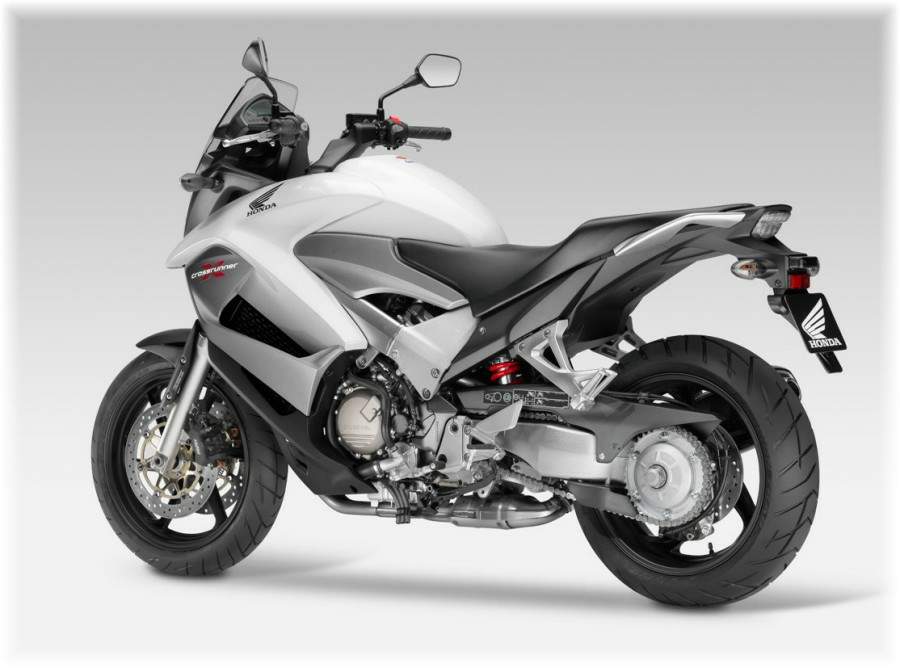 CAR EVOLUTION: 2011 Honda V4 Crossrunner