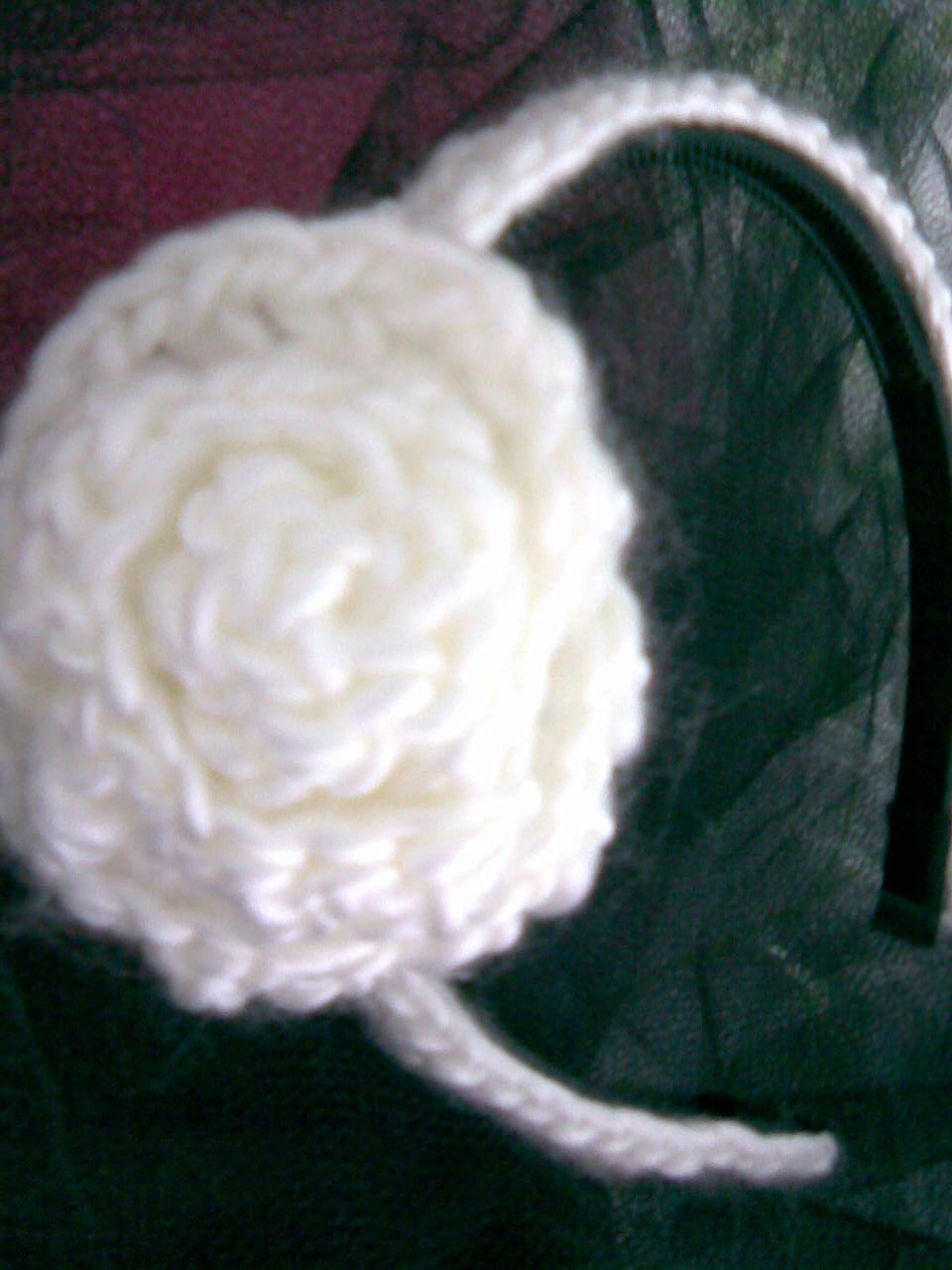 MIS MANUALIDADES: Vinchas "Rosas Red and White"