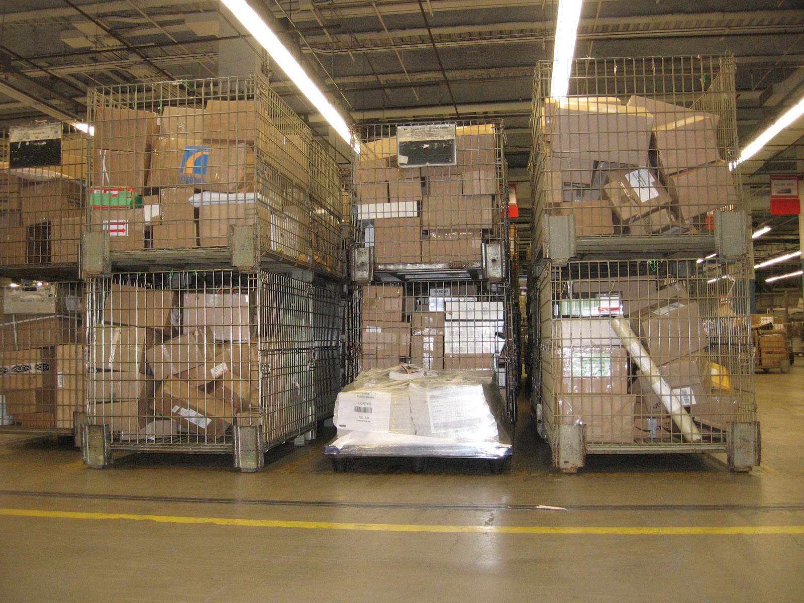 The Letter Writing Revolution: Field Trip #1: Ottawa Mail Processing Plant