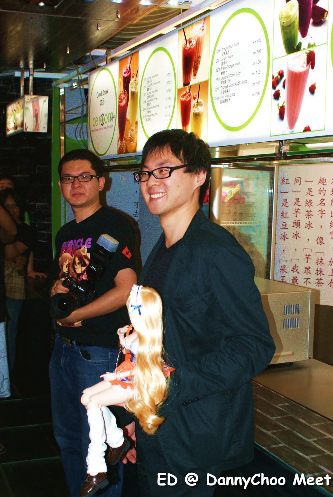 EDyew - The Cr@zy W@ll Streets: Danny Choo in Town