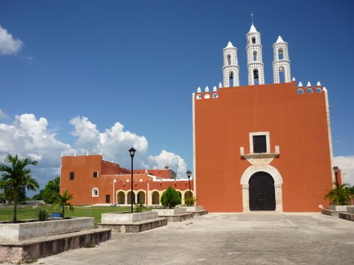 Primeros Templos Coloniales en Yucatán: Homún 1561