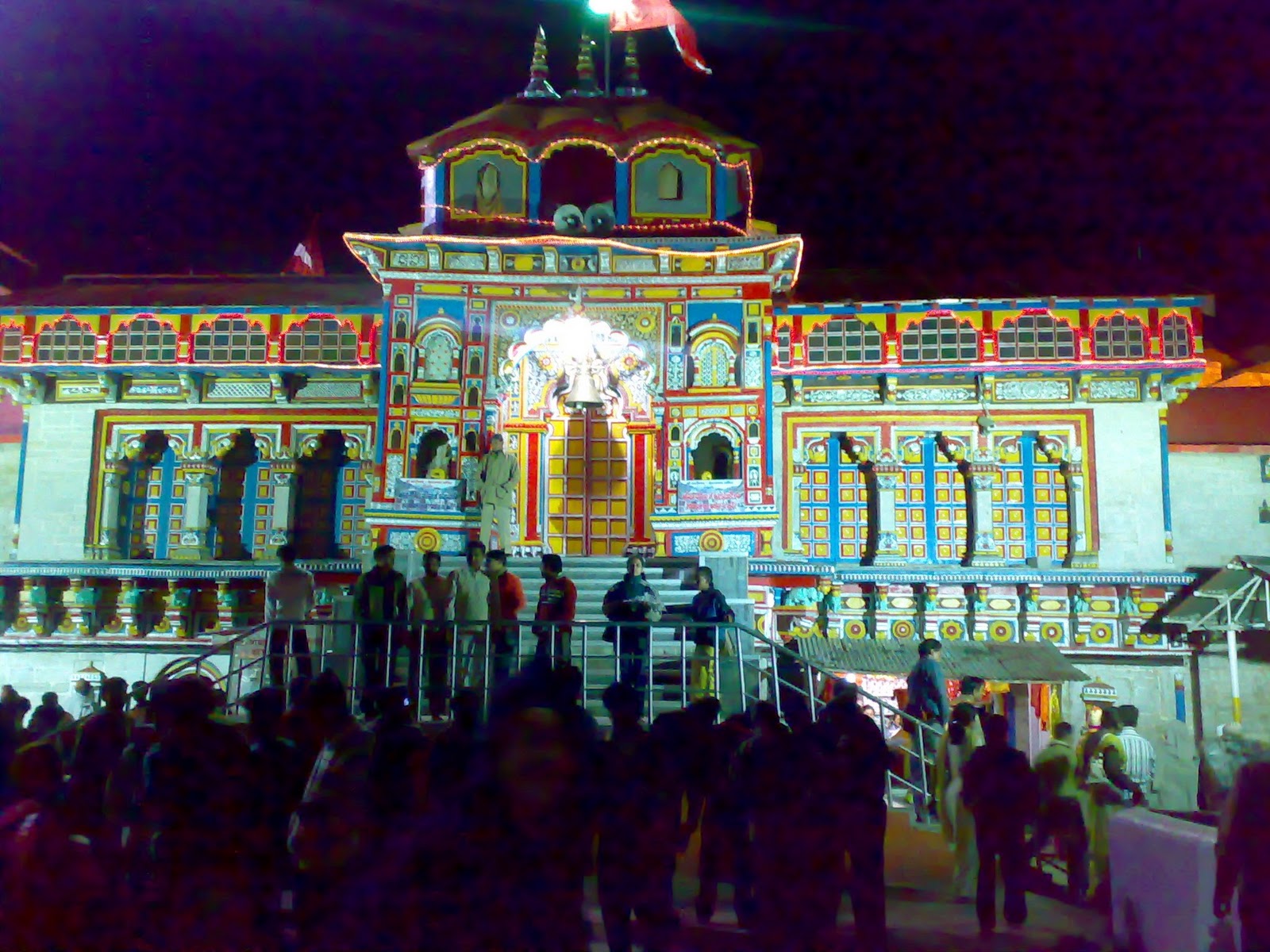 Journey across Nature: Badrinath Temple and Tapt Kund