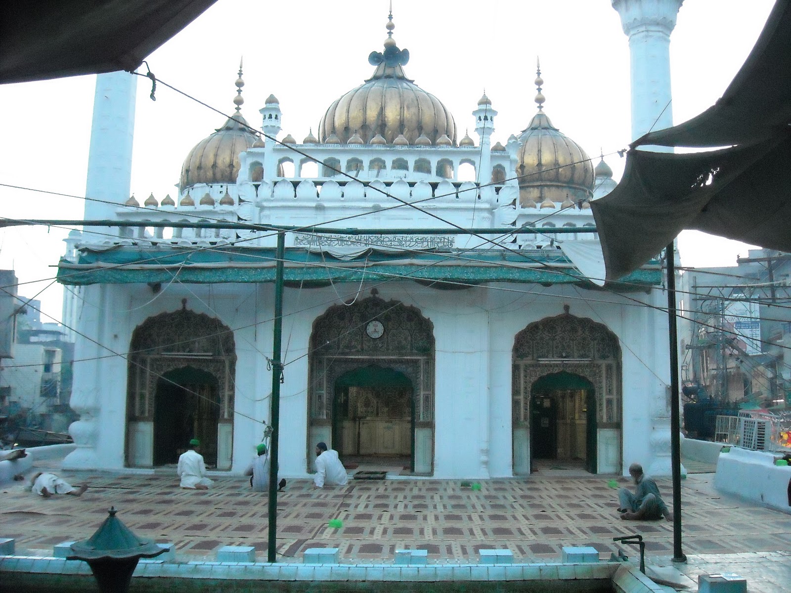 A Tourist 2 Pakistan!: Sunehri Masjid