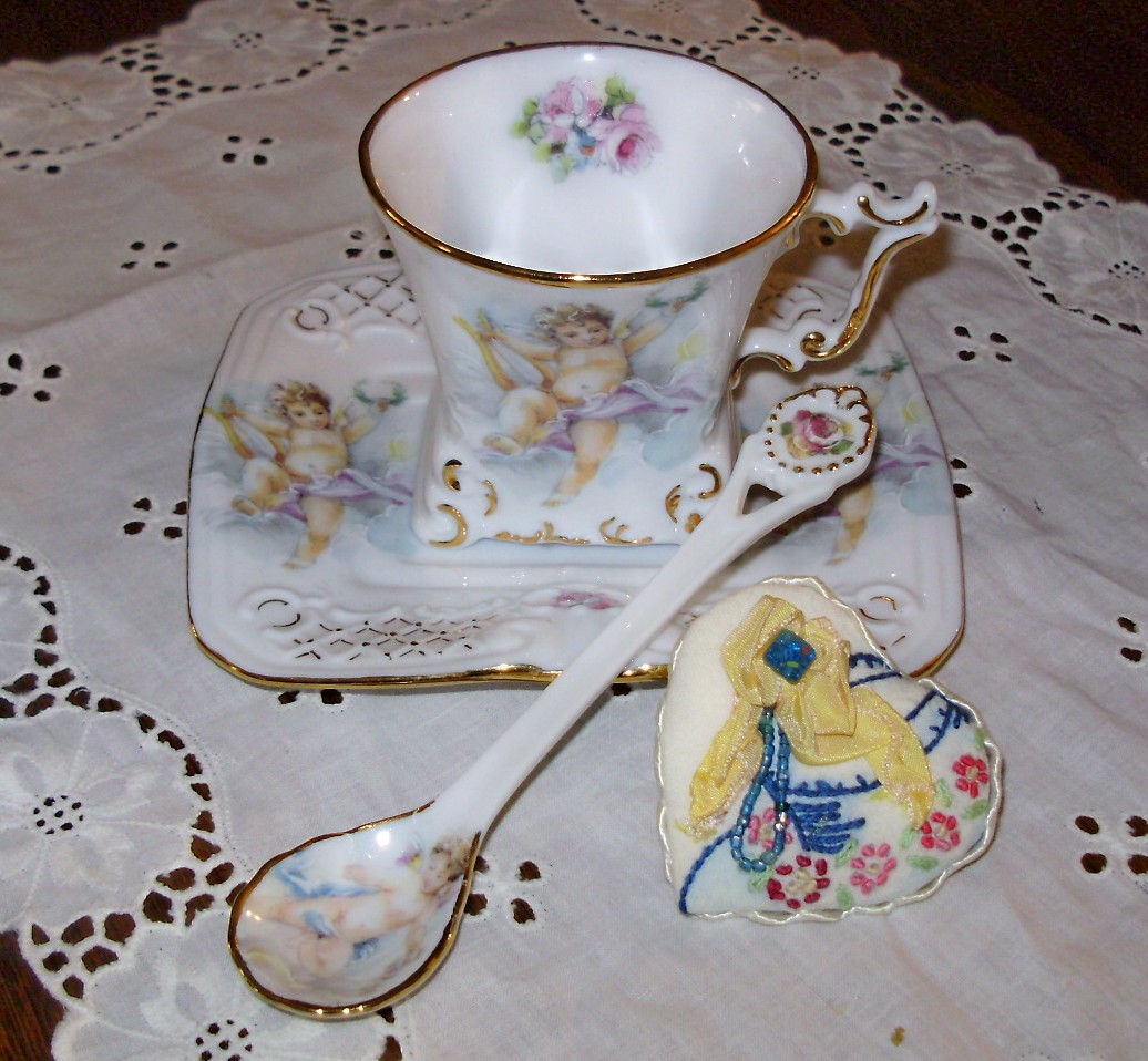 Martha's Favorites: TEA CUP TUESDAY NO.17!