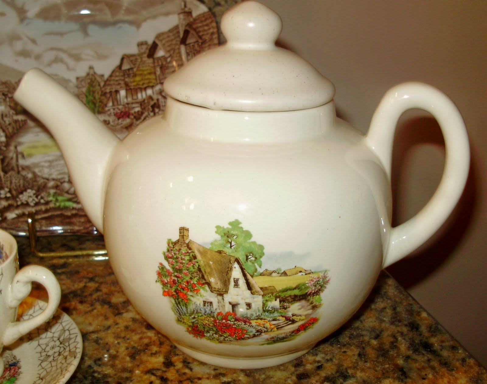 Martha's Favorites: TEA CUPS & TEAPOTS IN THE KITCHEN!