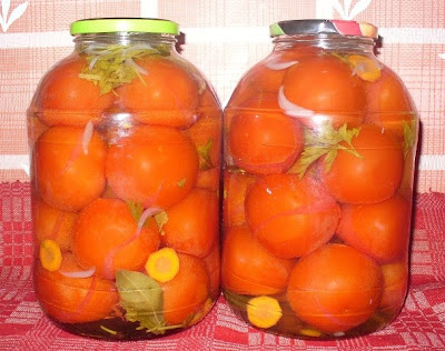 retetele familiei: Rosii marinate