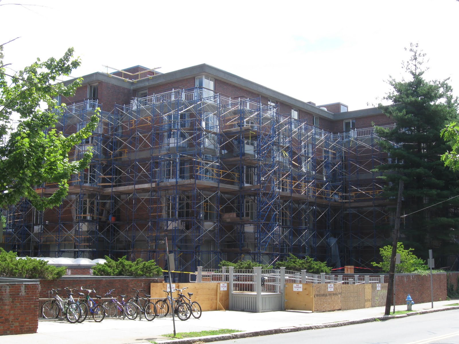 Left Bank of the Charles: Gilbert Hall at Currier House Gets A Face ...