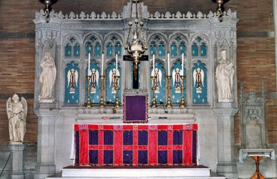 BE AN ANGLICAN WHEN YOU ARE!!!: High Anglican Altar's