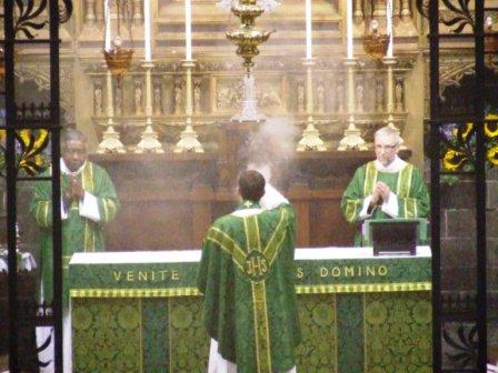 BE AN ANGLICAN WHEN YOU ARE!!!: High Anglican Altar's