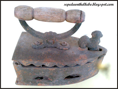 SETRIKA AYAM #1 (TERJUAL)