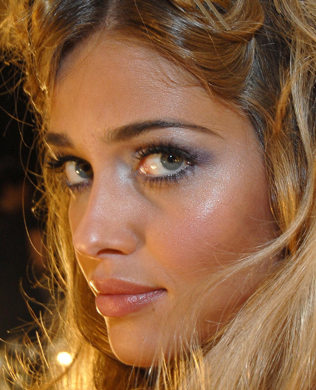 Hot Picsz: Ana Beatriz Barros Brazil Model