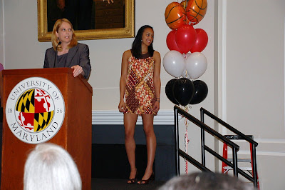 Sexy Women of Basketball: Random Pics