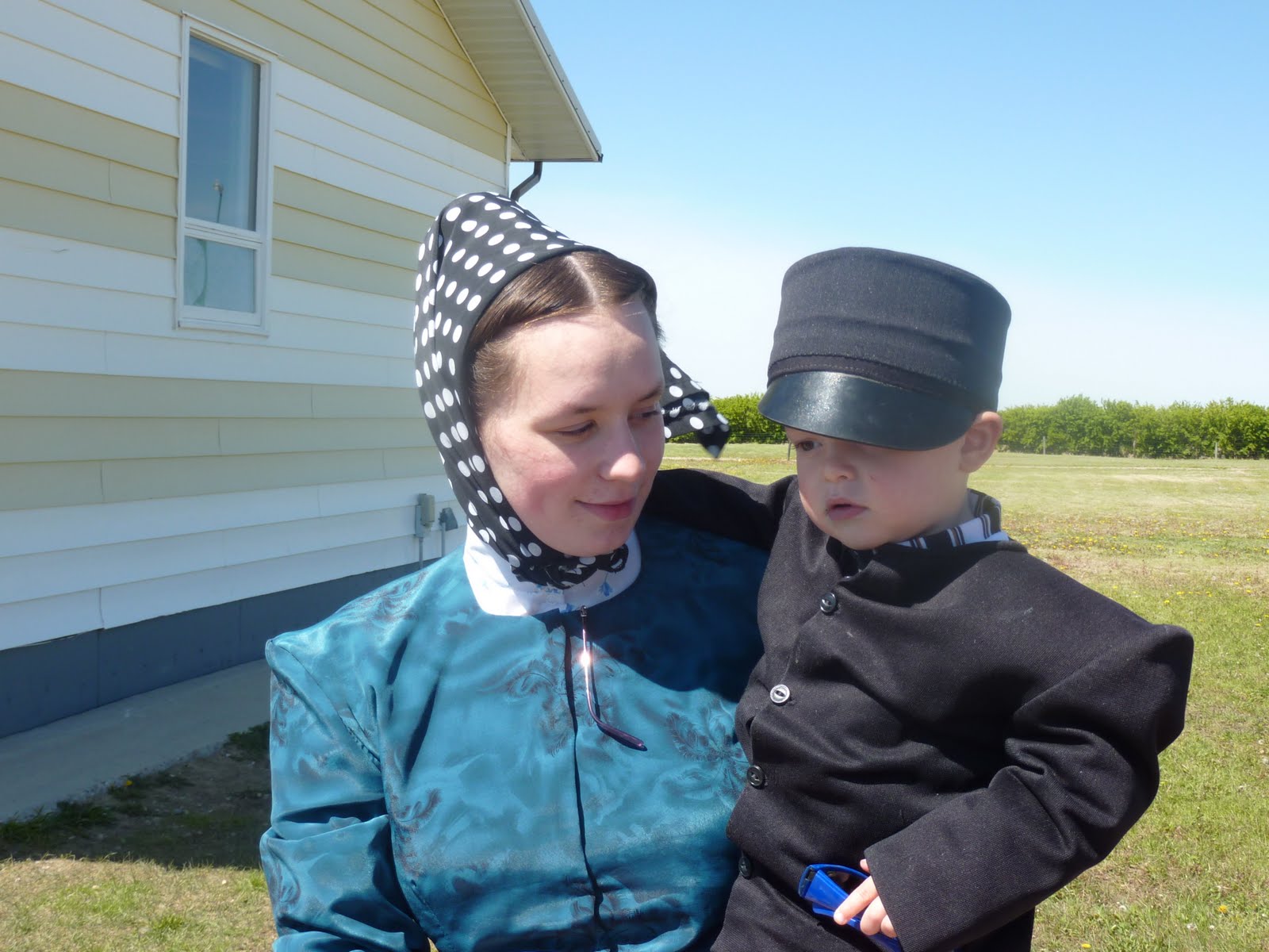 CANADIAN ADVENTURES: Trip to the Hutterite Colony- June 2010
