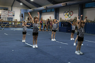 Ultimate Gymnastics and Cheer: Pee-Wee Cheerleaders