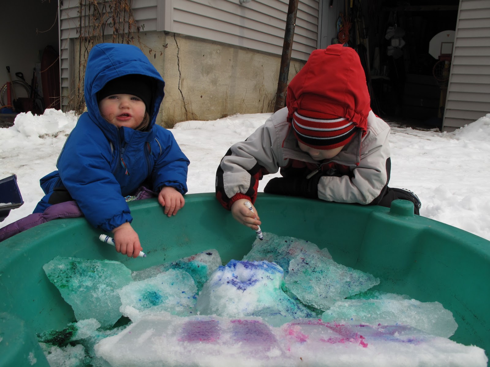 Nature Loving Kids: Ice Painting