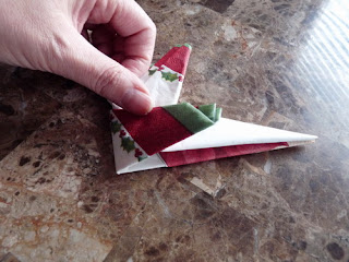 Beyond the Fringe Crafts: Christmas Napkin Fold - Elf Boot