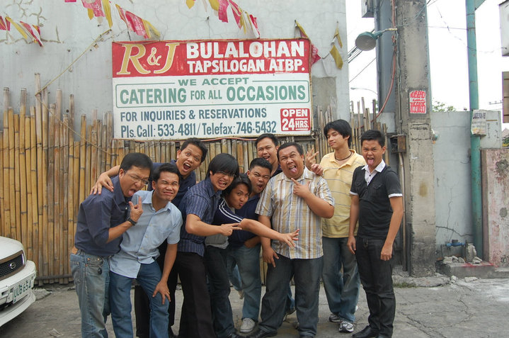 eat all you can: r & j bulalohan, tapsihan, atbp..-- celebrity bulalohan