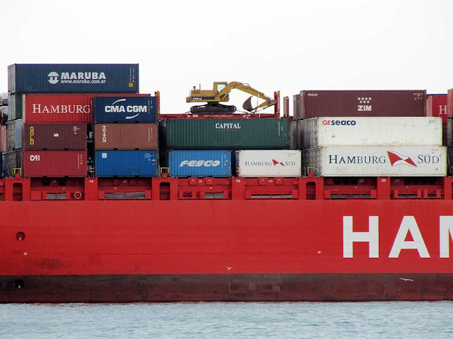 Livorno Daily Photo: Strange Ships