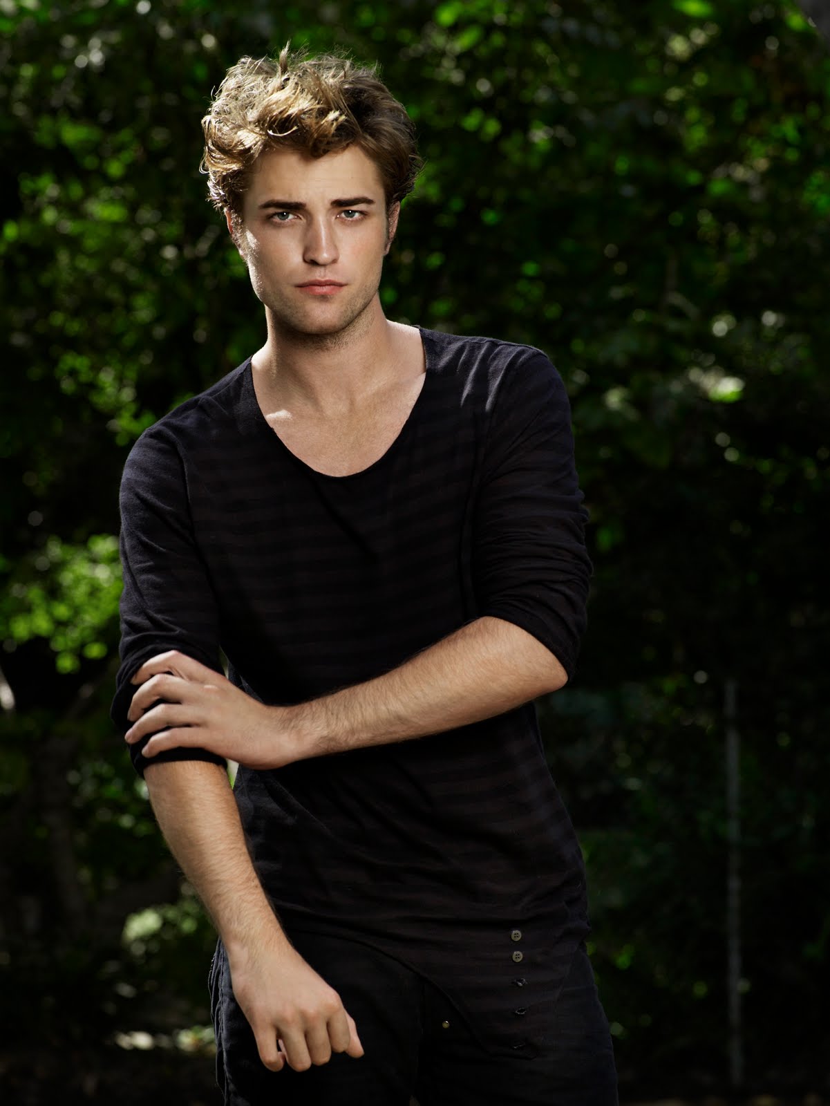 Pattinson Gallery: 3 Robert Pattinson Photoshoot Outtakes now in UHQ!