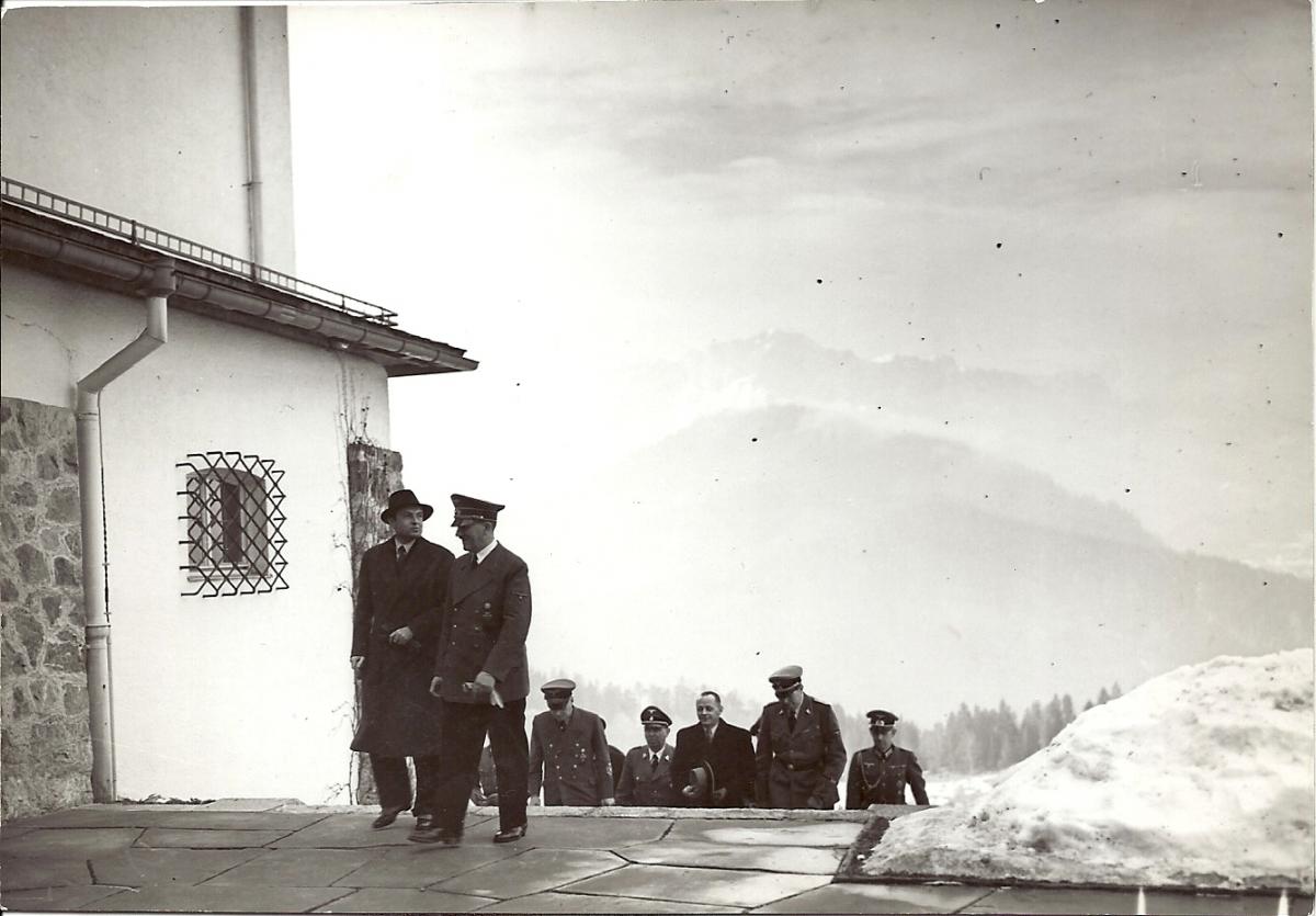 ADOLF HITLER BEST PICTURES: Adolf Hitler Pictures at Berghof