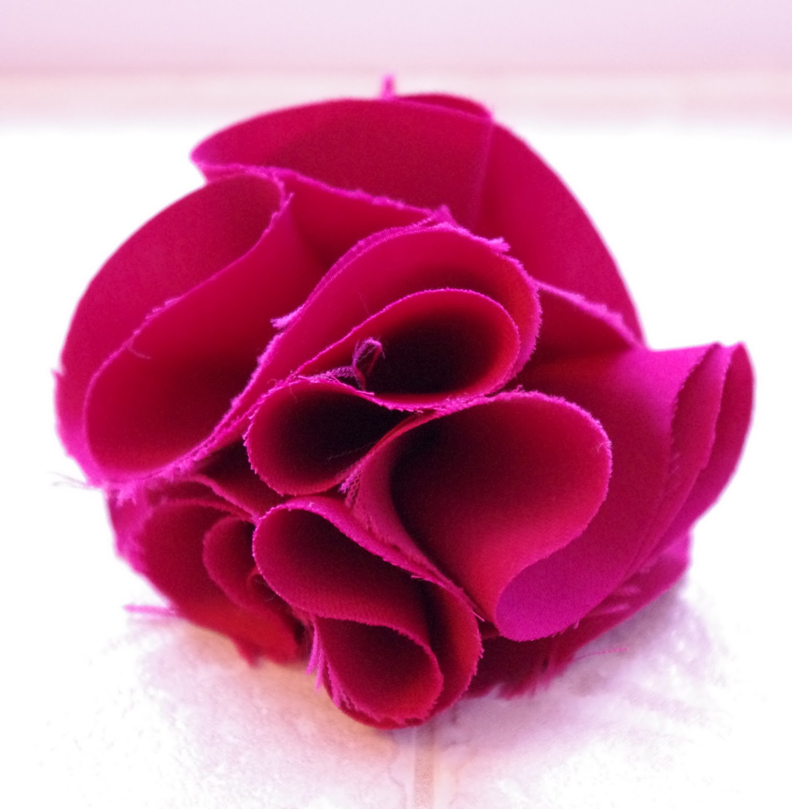 SewPetiteGal: DIY Flower Pin Tutorial