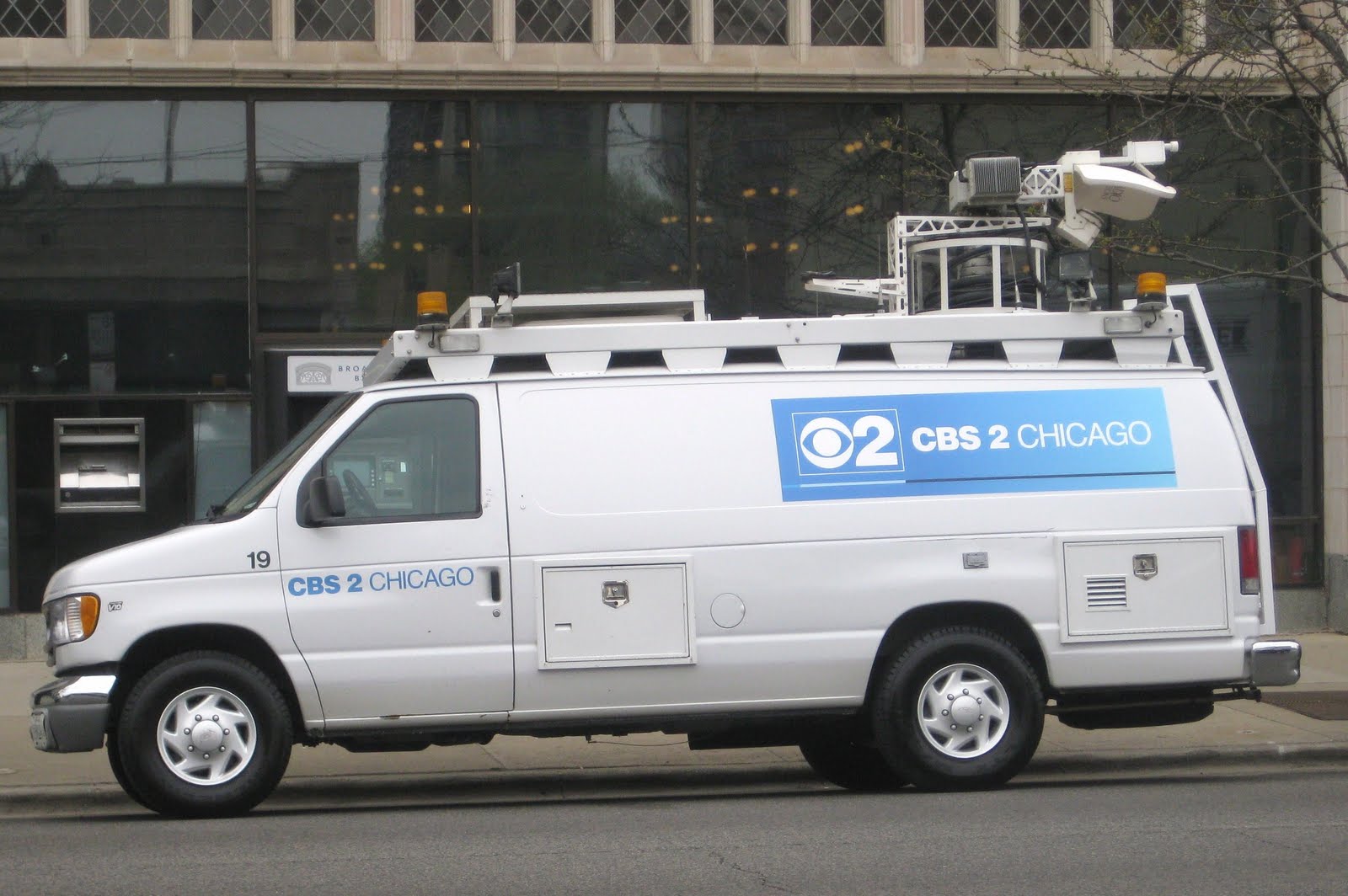 Marathon Pundit: CBS 2 Chicago reporter tells Mark Kirk to lay off ...