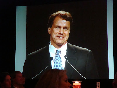 Hindsight : GLEN TULLMAN HONORED AT JDRF BEST OF ILLINOIS 2009 BENEFIT