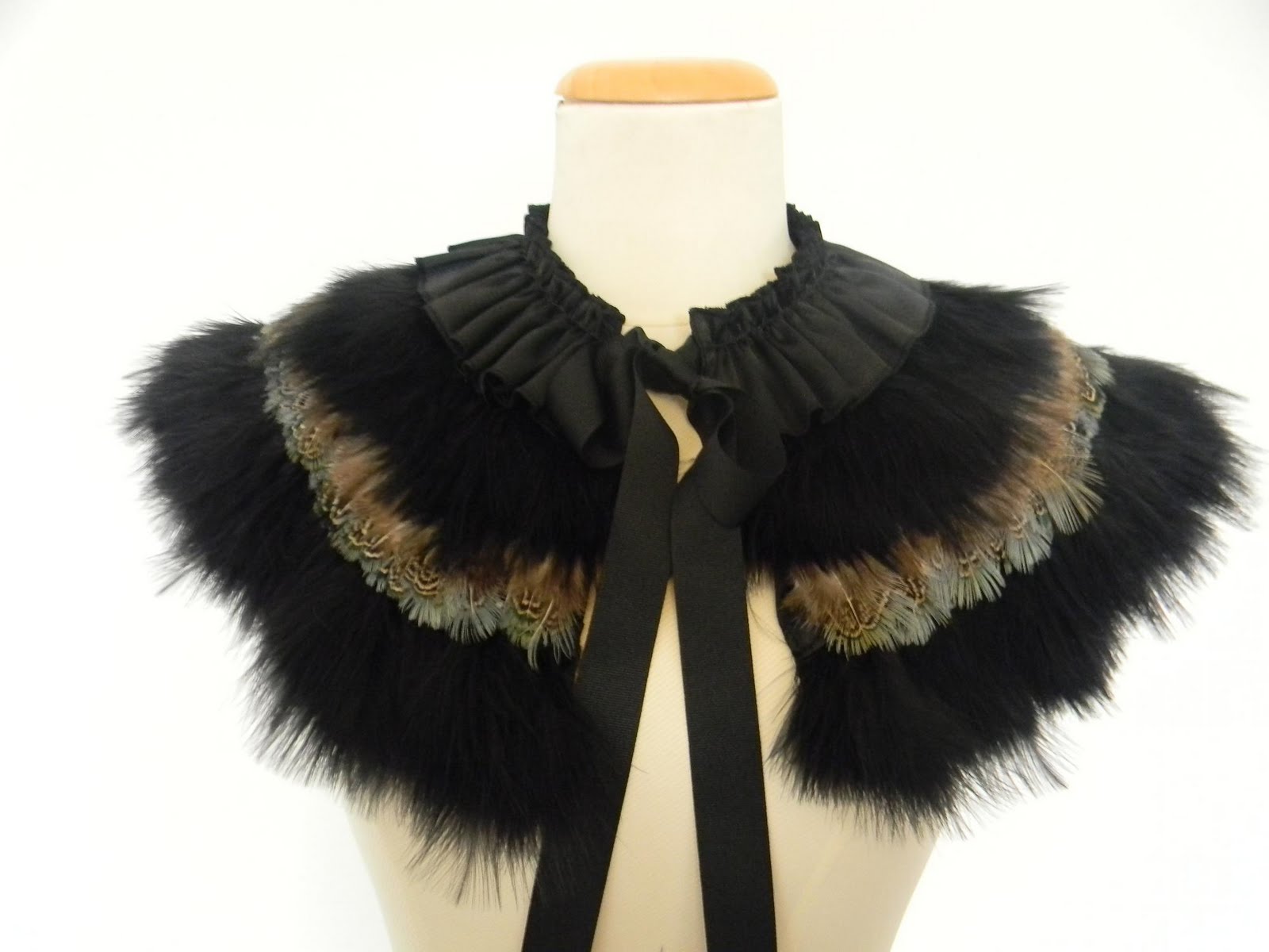SoniaM Designs: Feather Capes