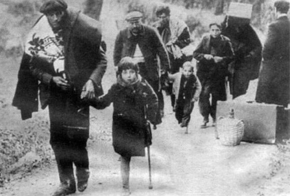 REFLEXIONES: EXILIADOS