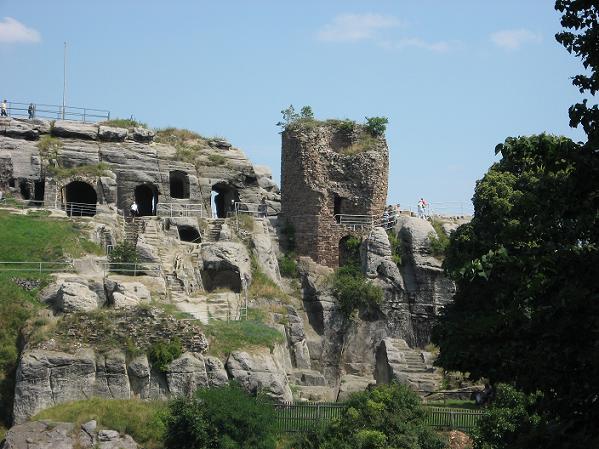 The Lost Fort: A Most Unusual Castle - The Regenstein