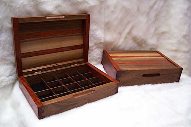 Dust'n Lint: DUST Gallery - Small Boxes