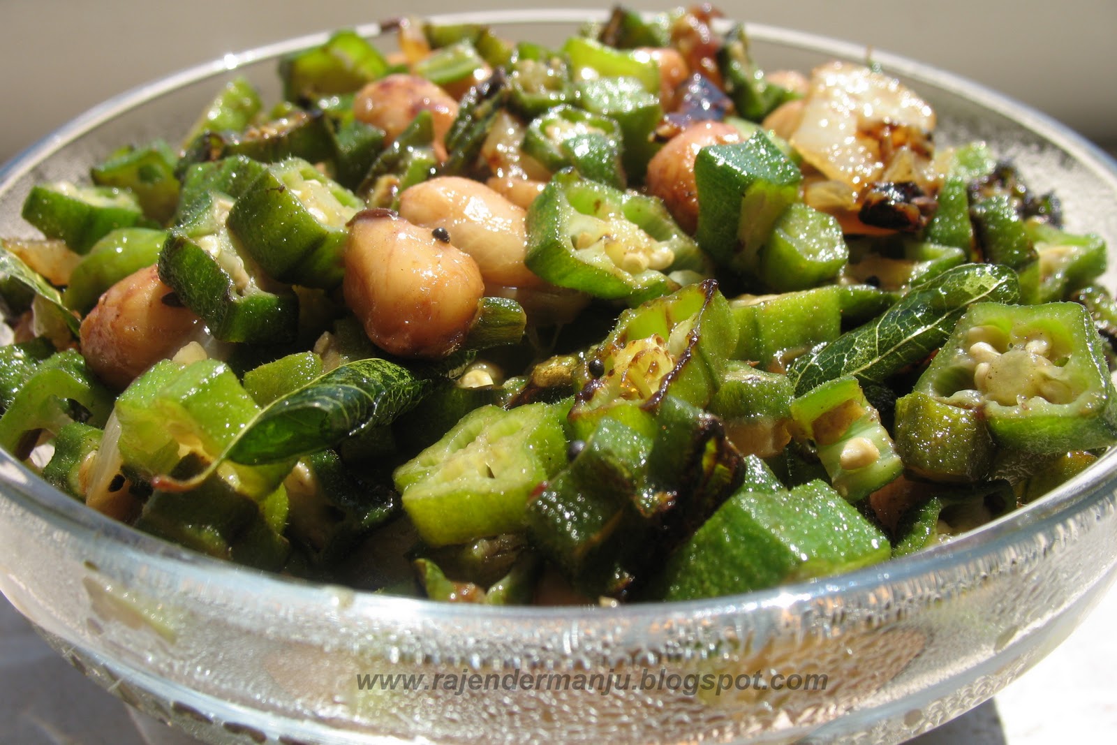 Life is beautiful !!!: Vendakkai, verkadalai varuval / Bendakaya, palli ...